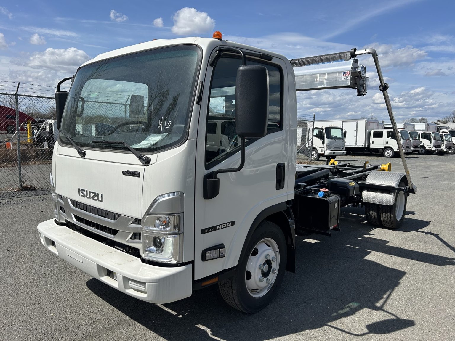 2025 Isuzu NRR GAS 1U3 - Isuzu Sales Company